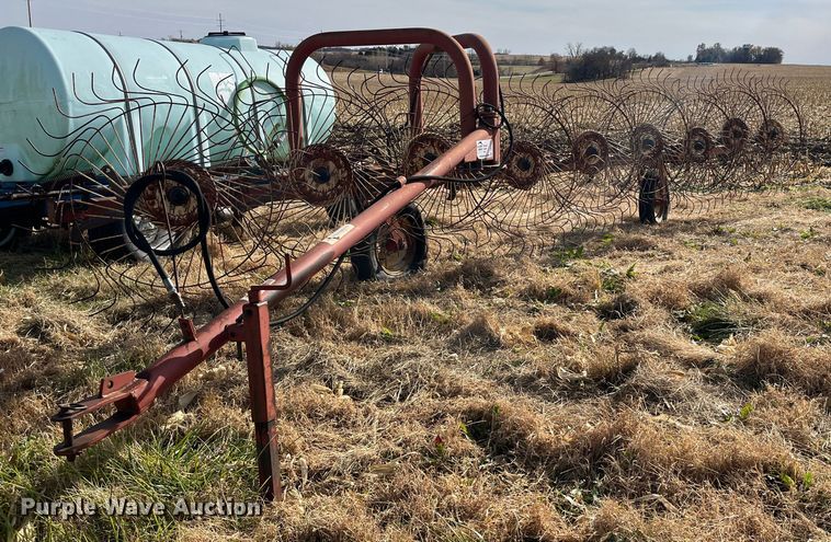 1992 Vicon H1050 hay rake in Bendena, KS | Item DR7339 sold | Purple Wave