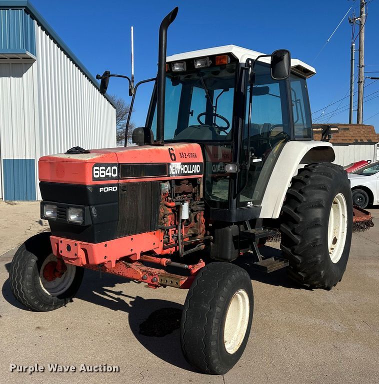 New Holland 6640 tractor in Hays, KS | Item JD9131 sold | Purple Wave