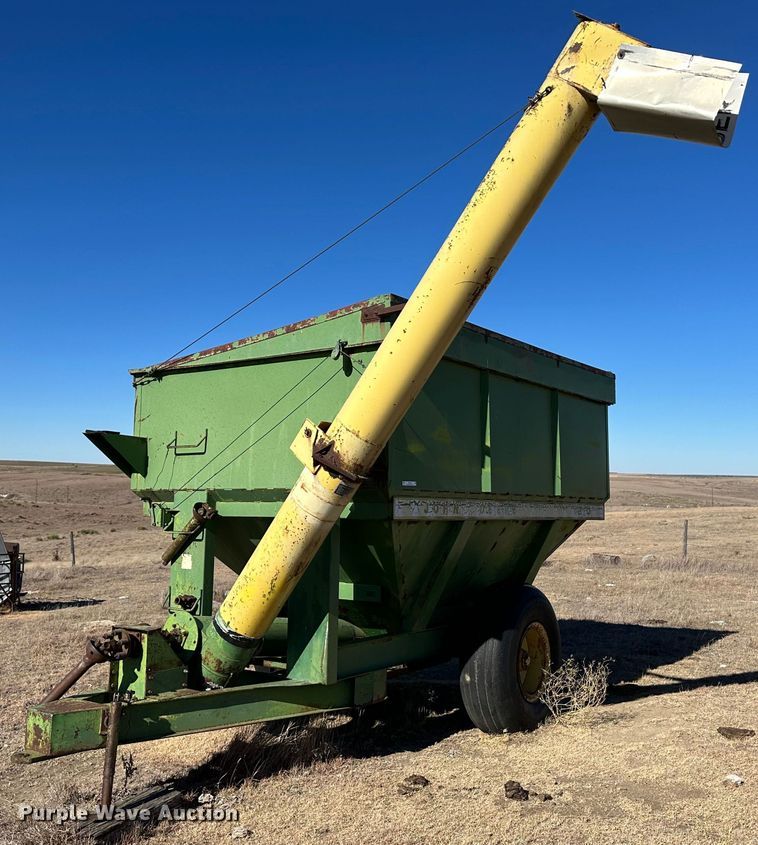 John Deere 1210 grain cart in Jennings, KS | Item JD9146 sold | Purple Wave