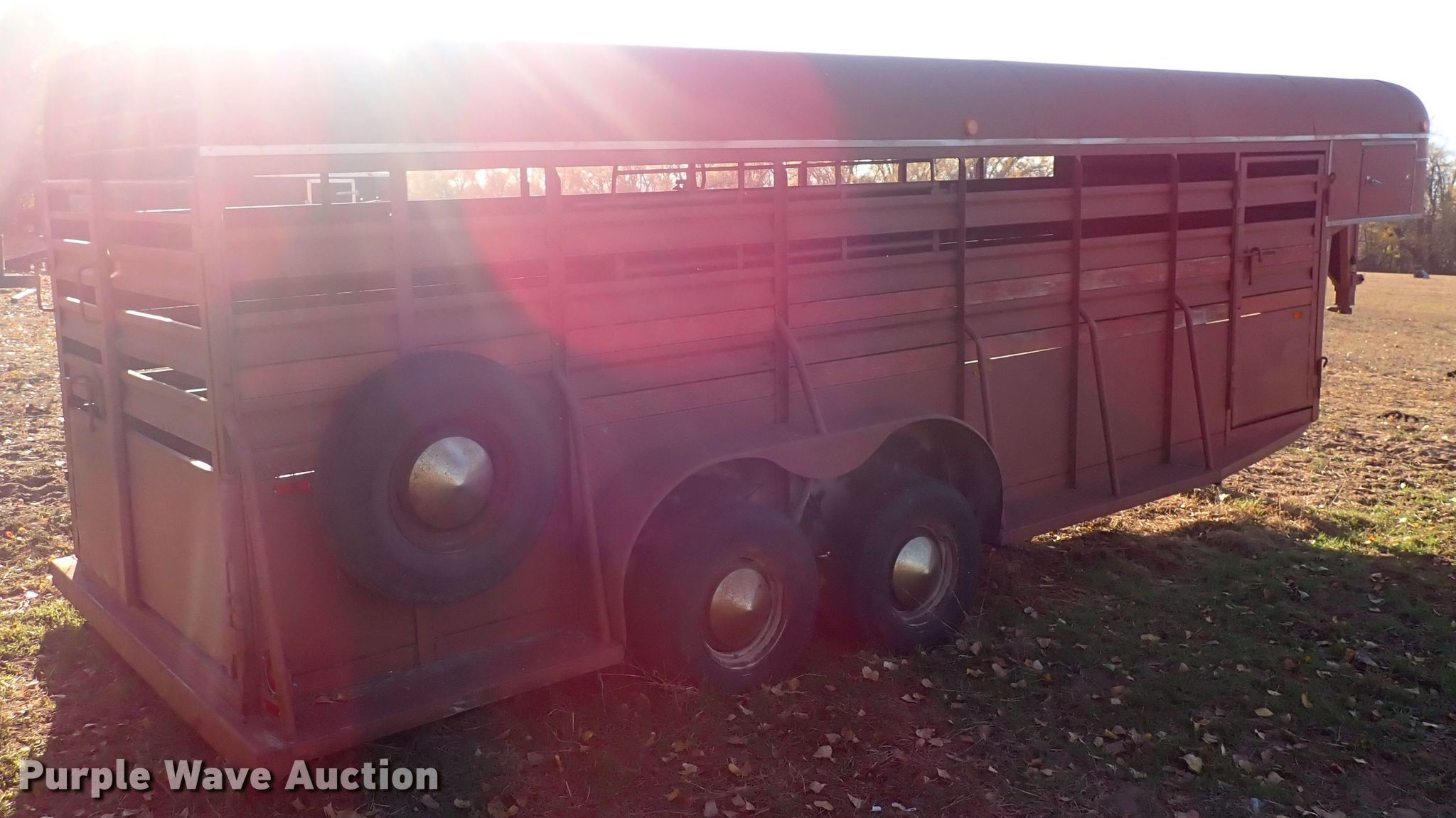 1979 Hale livestock trailer in Inman, KS | Item DQ3107 sold | Purple Wave