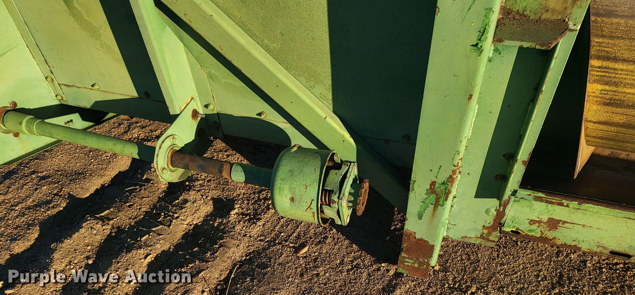 John Deere 554 corn head in Kinsley, KS | Item IU9879 sold | Purple Wave