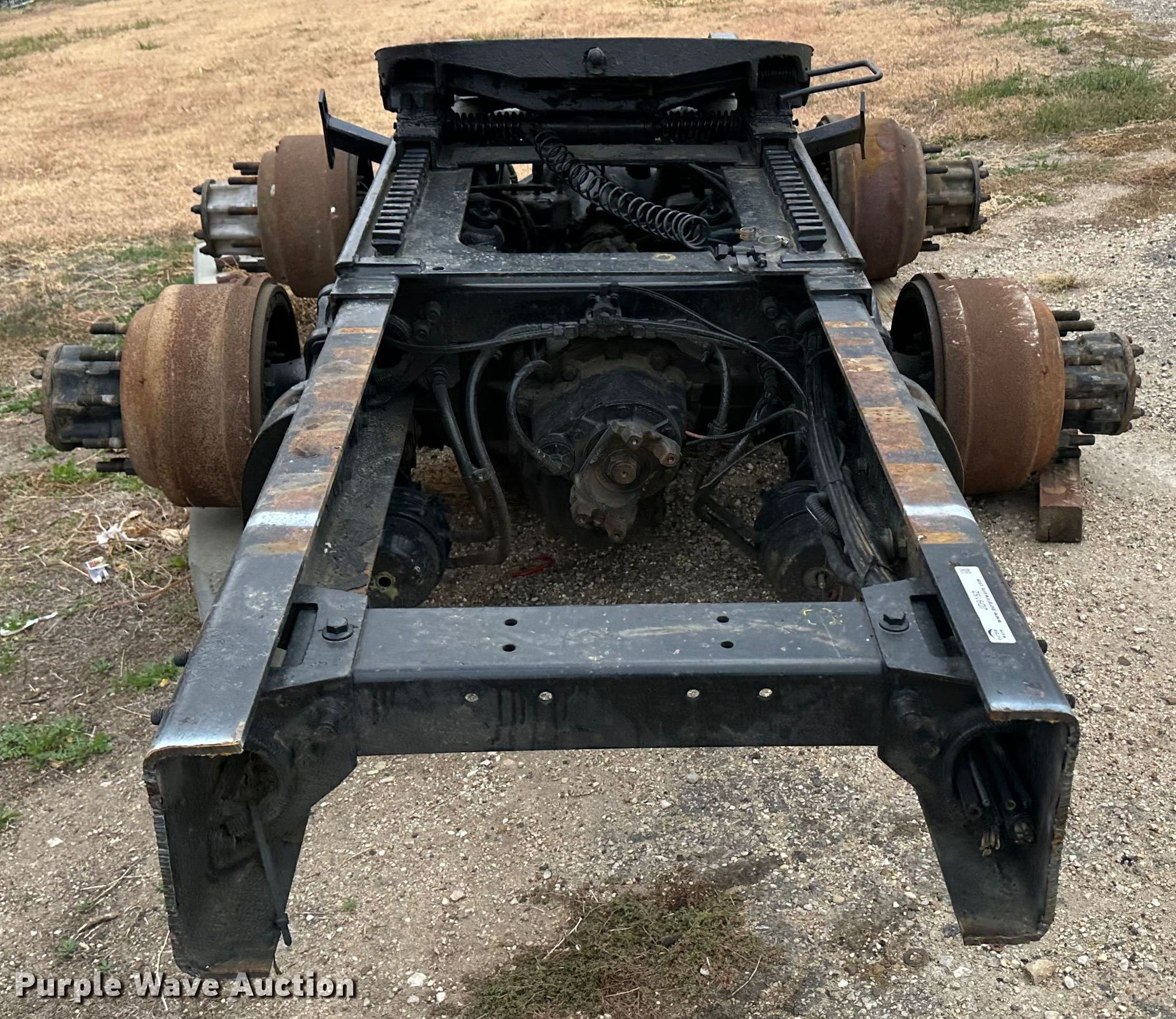 Peterbilt rear axle assembly in Russell, KS | Item JD9152 sold | Purple ...