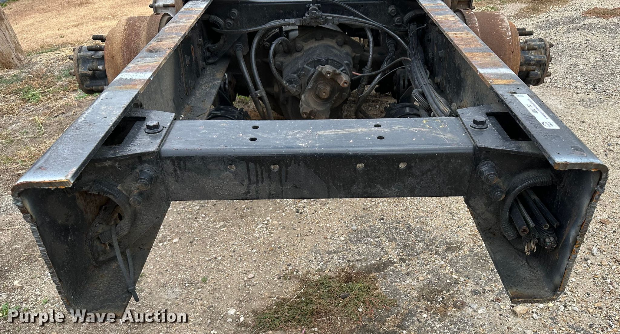 Peterbilt rear axle assembly in Russell, KS | Item JD9152 sold | Purple ...