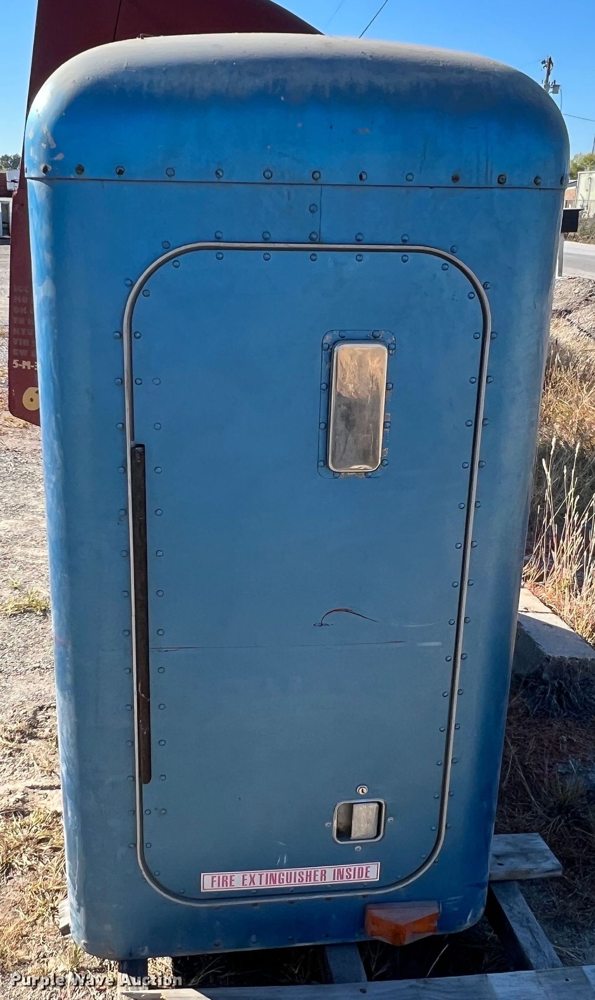 36" sleeper in Pittsburg, KS | Item KO9885 sold | Purple Wave