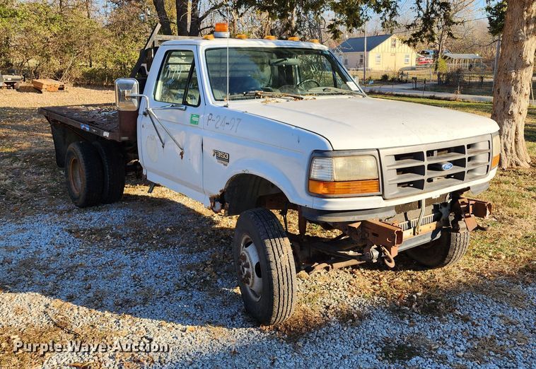1997 Ford F350 XL flatbed pickup truck in Kansas City, MO | Item DM4898 ...