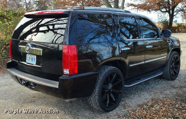 2007 Cadillac Escalade SUV in Grain Valley, MO | Item DM4916 sold ...