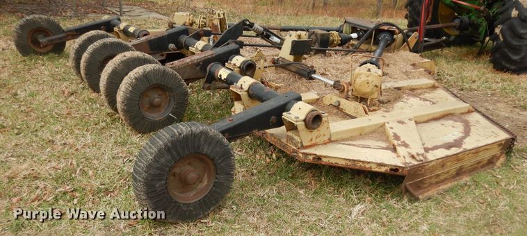Case batwing rotary mower in Topeka, KS | Item LG9920 sold | Purple Wave
