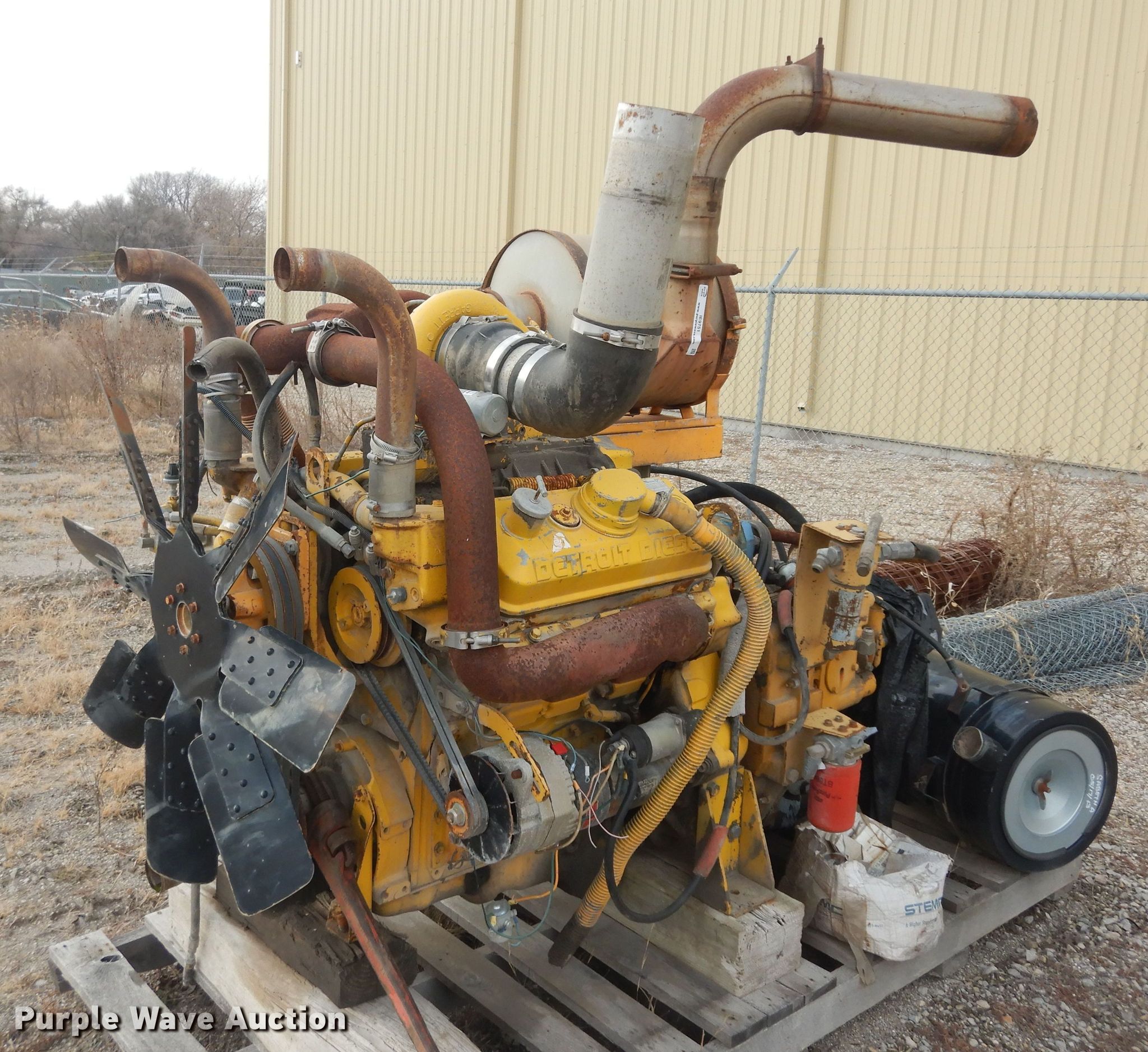 Detroit Diesel 8063-7433 engine in Topeka, KS | Item IE9751 sold ...