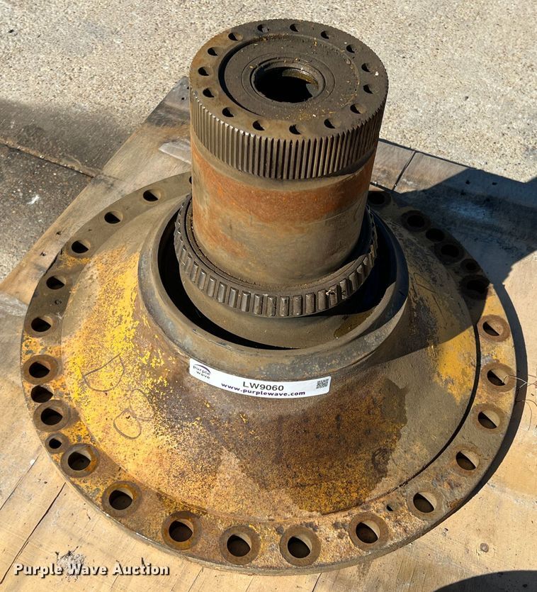 Caterpillar D8 part in Cresson, TX | Item LW9060 sold | Purple Wave