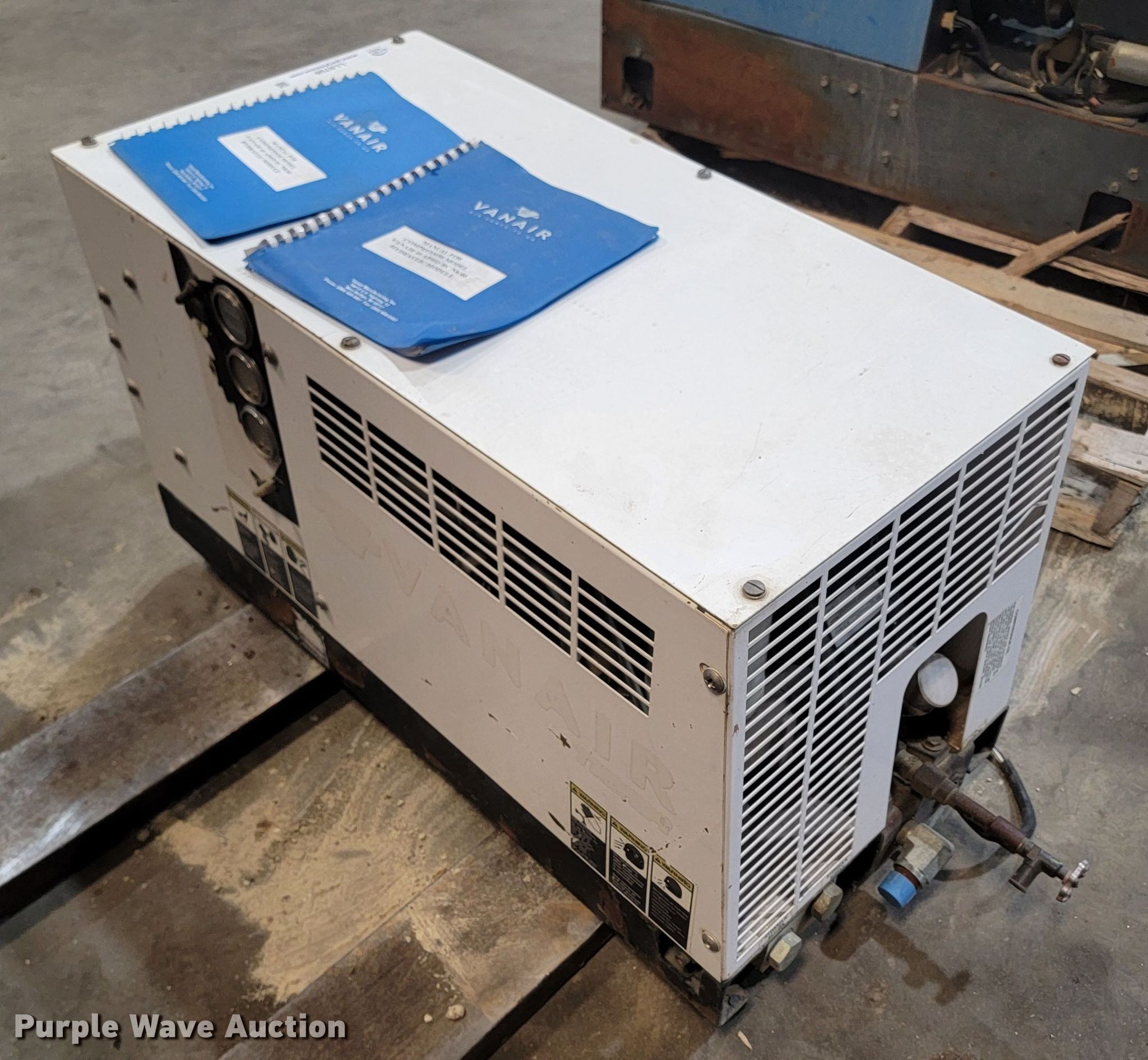 Vanair 40 ADHD-RC NK40 air compressor in Gregory, SD | Item LL9708 sold ...
