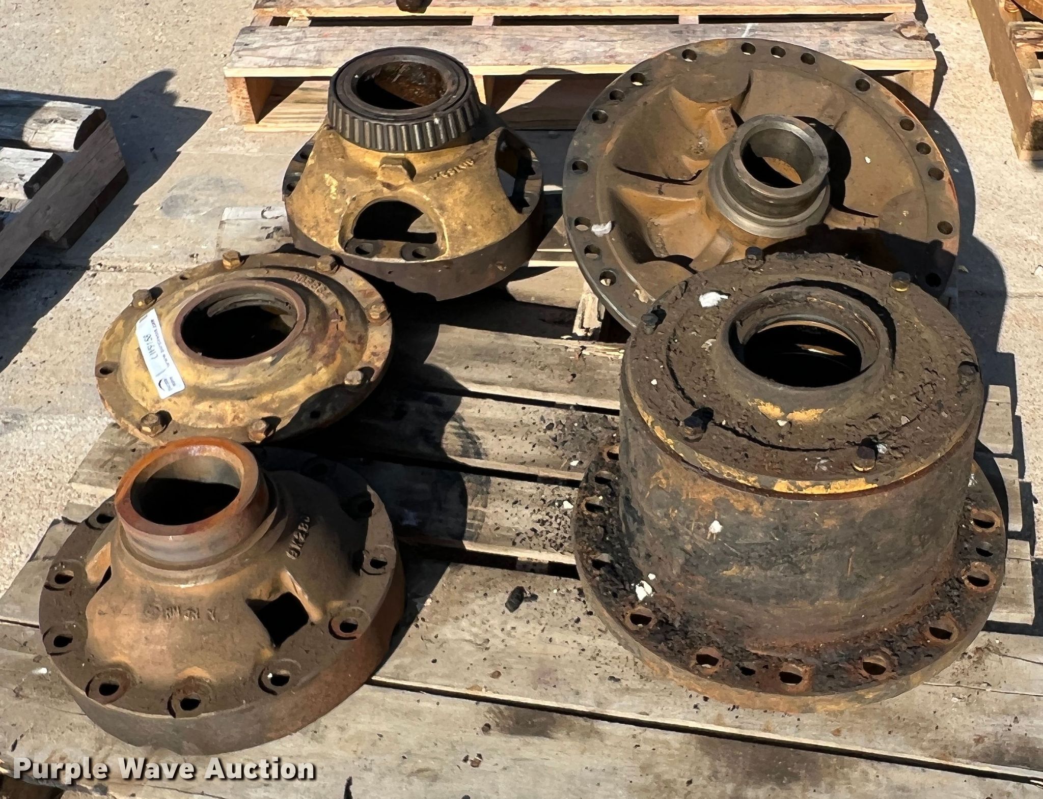(5) Caterpillar drivetrain parts in Cresson, TX | Item LW9158 sold ...