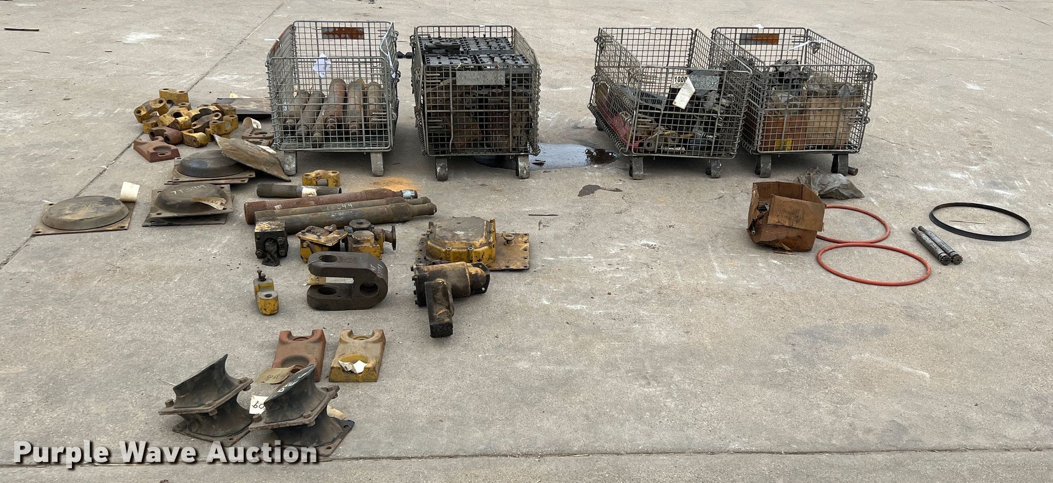 Caterpillar parts in Cresson, TX | Item LW9237 sold | Purple Wave