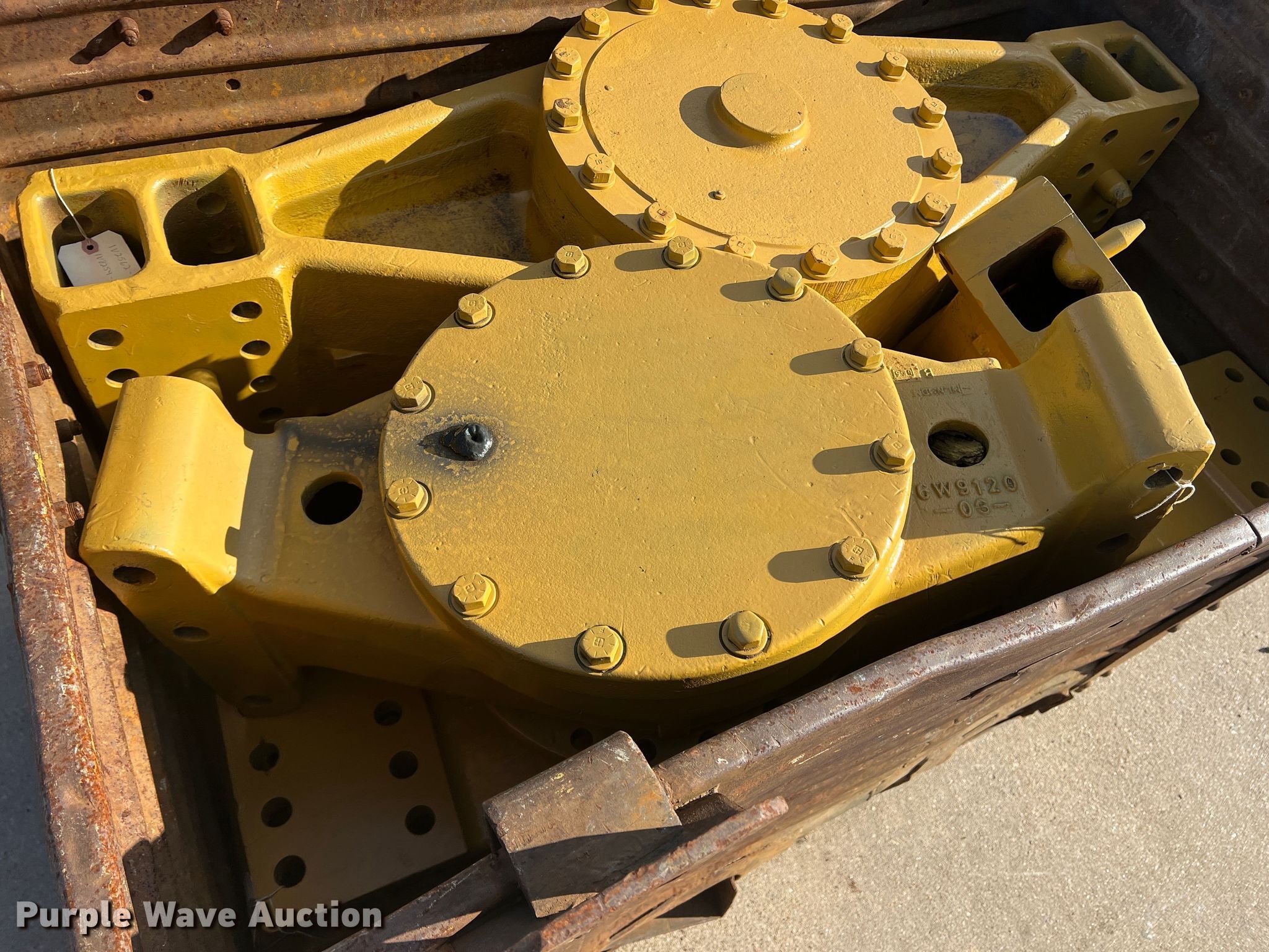 (6) Caterpillar parts in Cresson, TX | Item MK9632 sold | Purple Wave