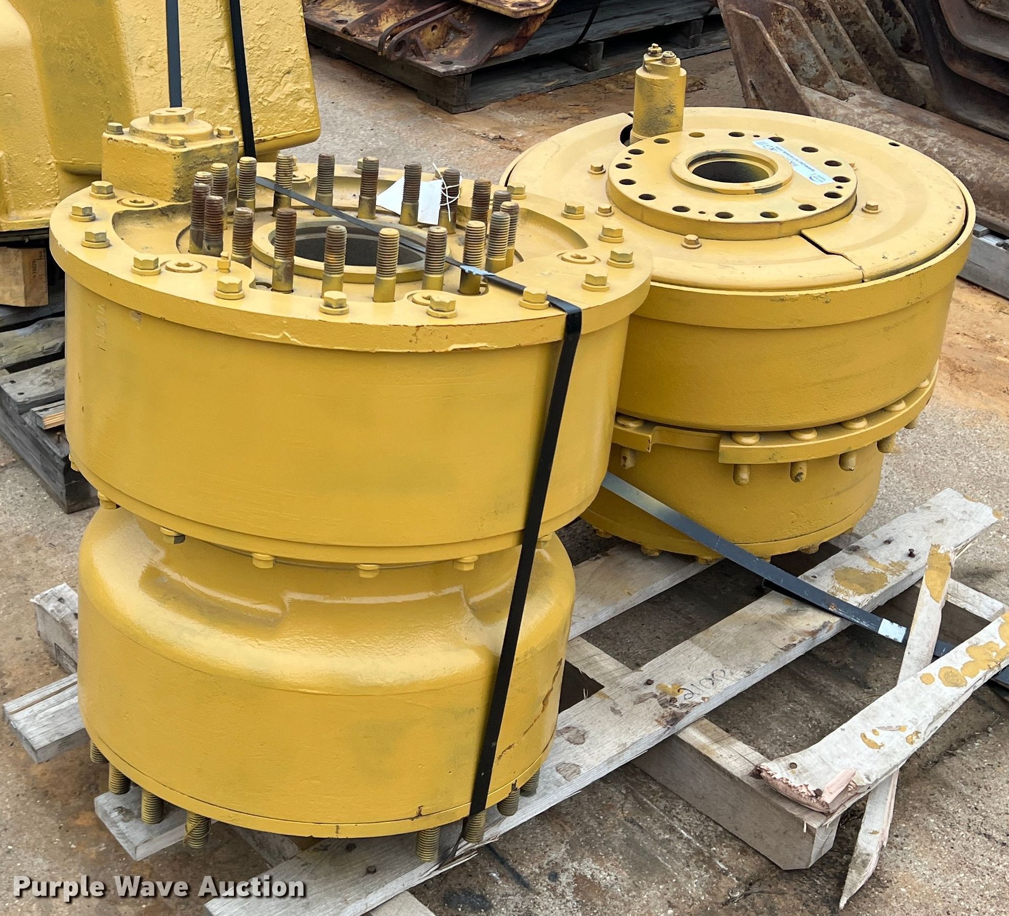 Caterpillar drivetrain parts in Cresson, TX | Item MK9646 sold | Purple ...