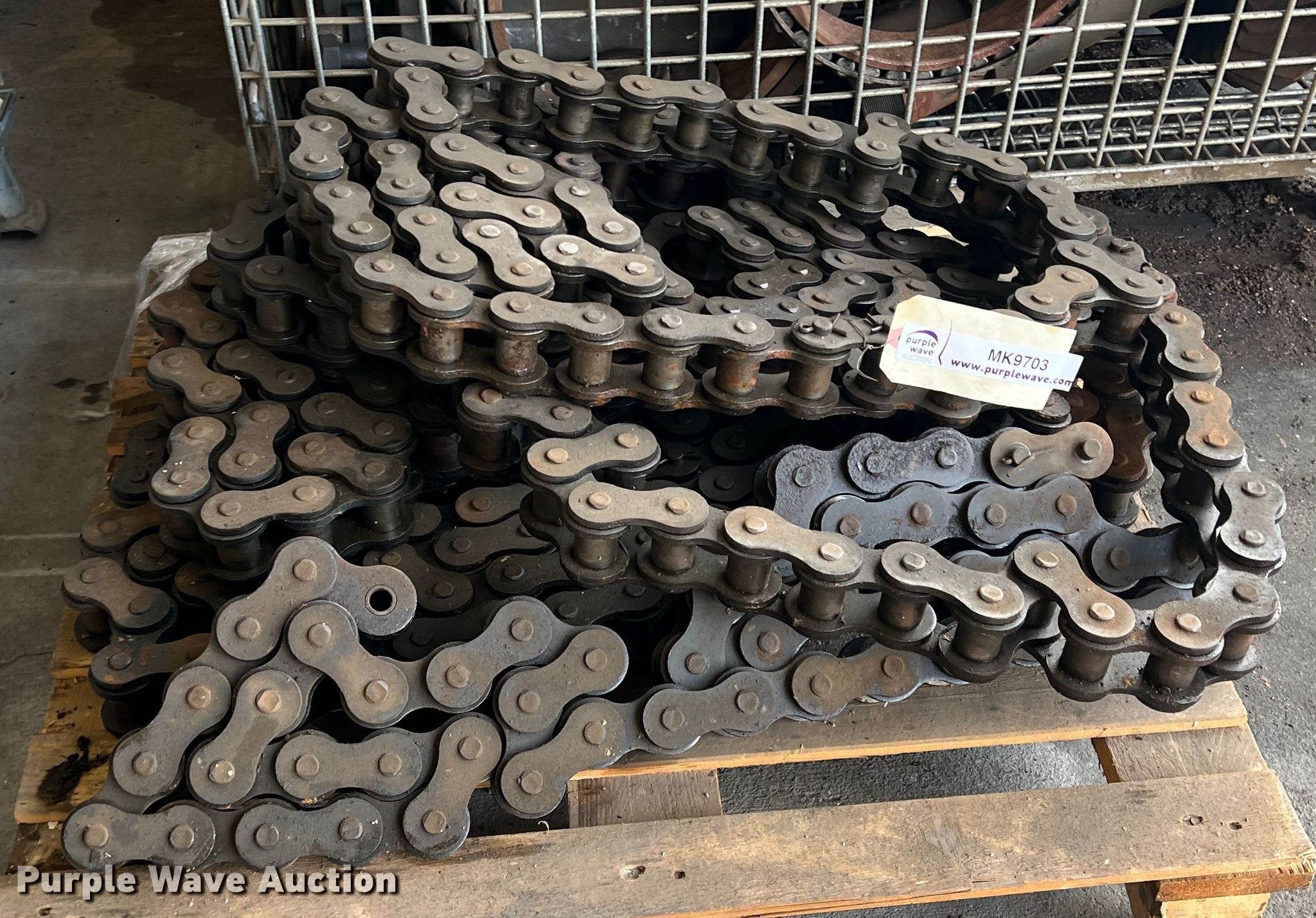 Caterpillar chain group in Cresson, TX | Item MK9703 sold | Purple Wave