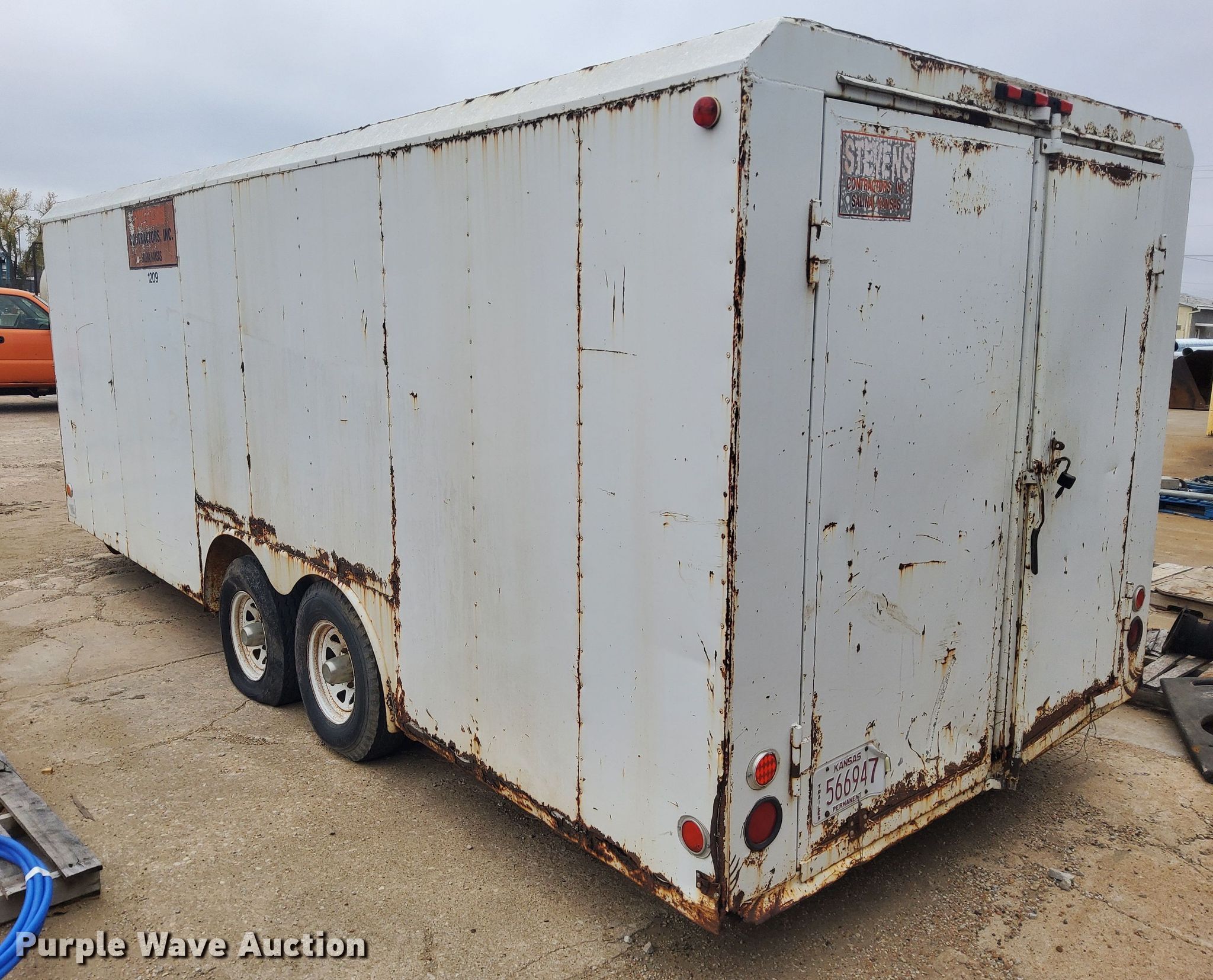 1988 WW enclosed cargo trailer in Salina, KS | Item DN6933 sold ...