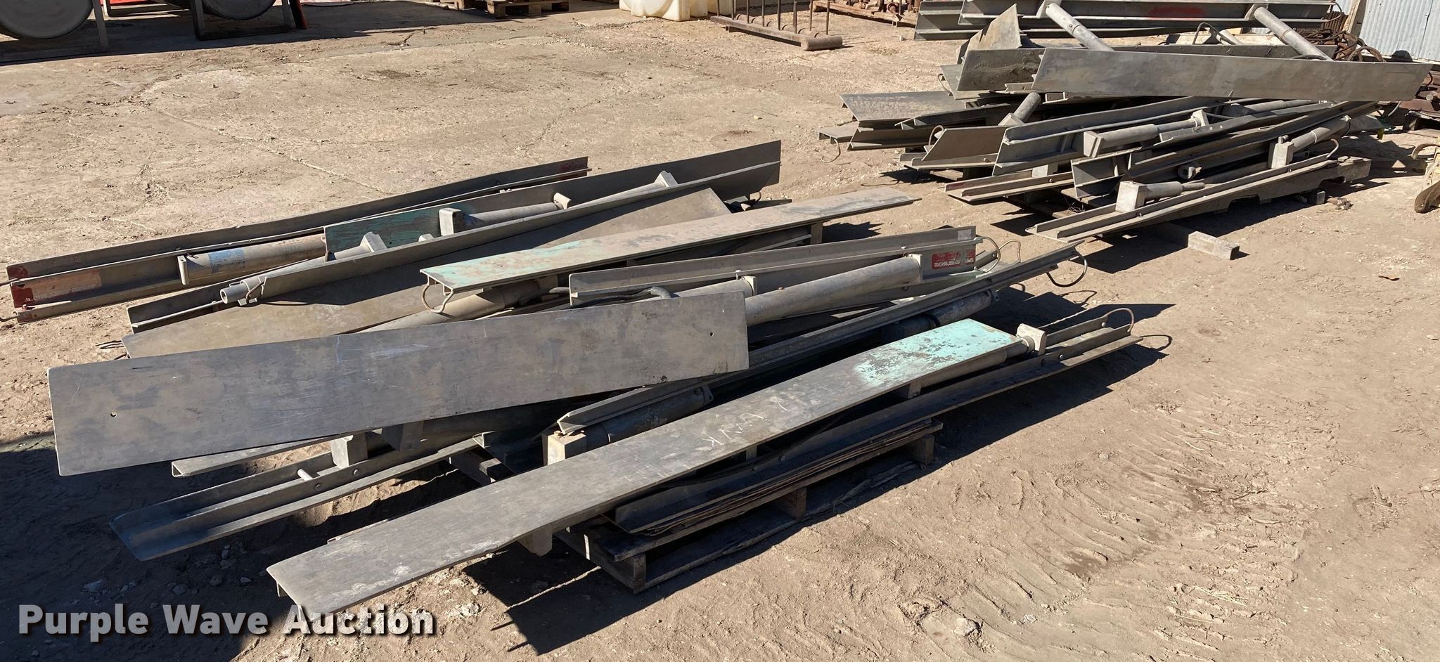 Speed Shore hydraulic shoring jacks in Salina, KS | Item DN6966 sold ...