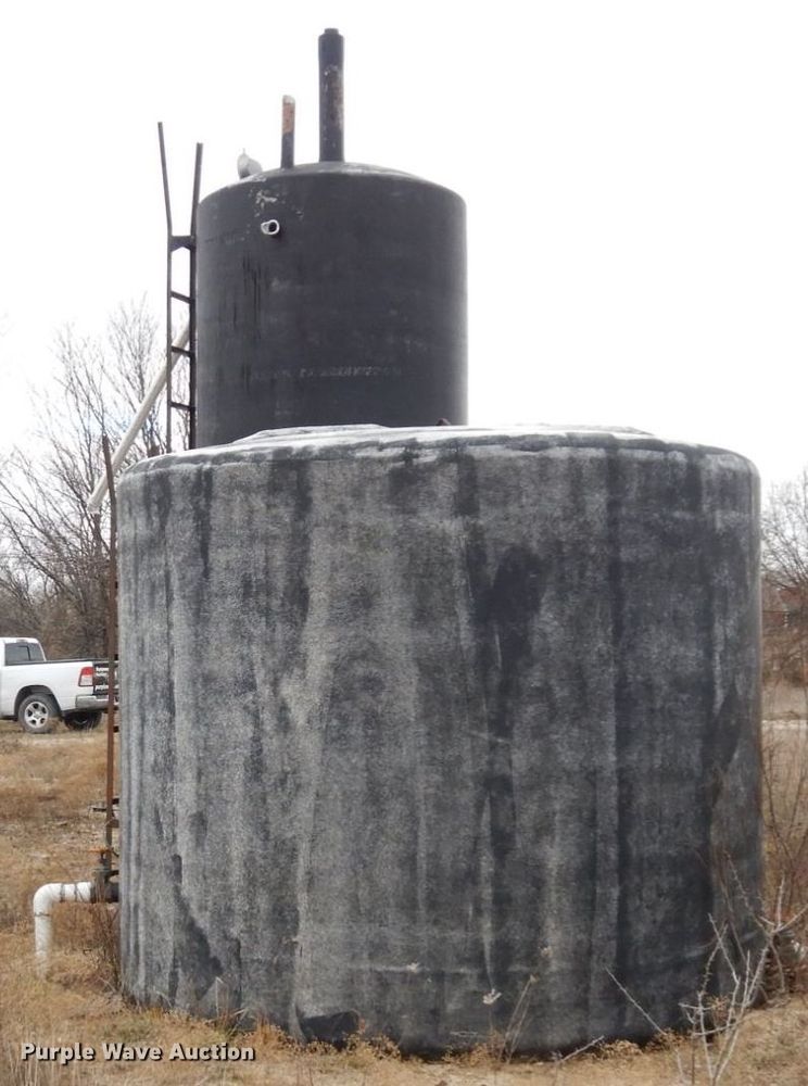 (4) Reddiglass Inc oilfield tanks in Moran, KS | Item DR8076 for sale ...