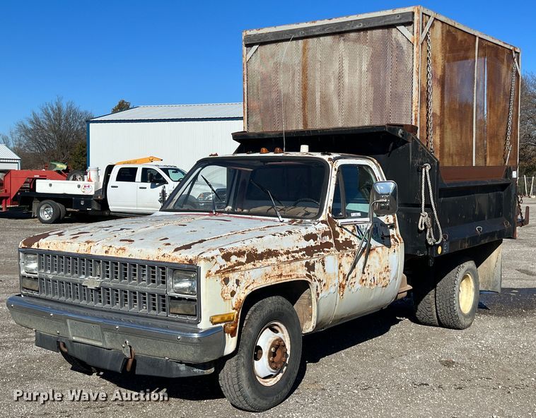 1981 Chevrolet C30 dump bed pickup truck in Skiatook, OK | Item LS9947 sold | Purple Wave