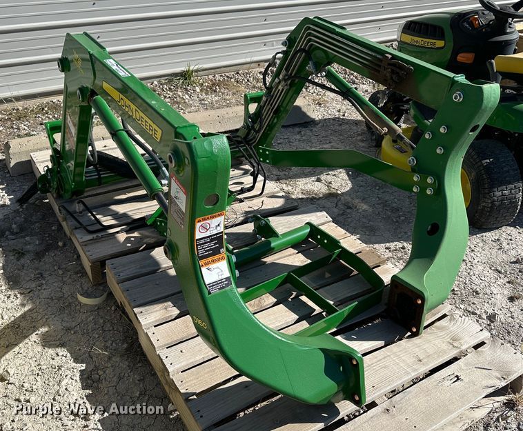 2017 John Deere D160 loader in Canyon, TX | Item HQ9307 sold | Purple Wave