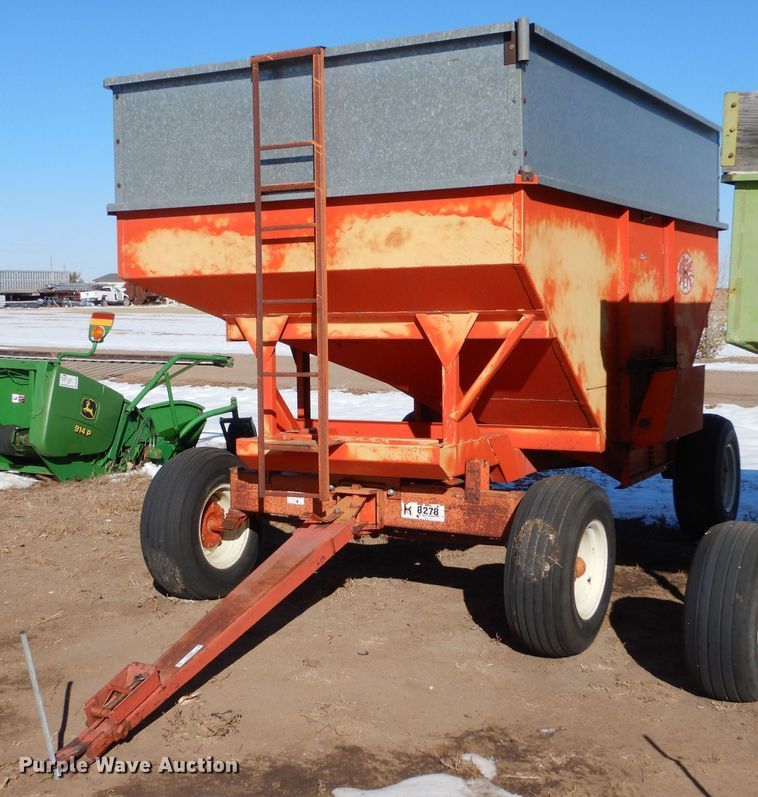 Kory 8278 gravity wagon in Sublette, KS | Item MT9862 sold | Purple Wave