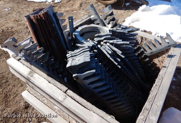 Shelbourne header parts in Sublette, KS | Item MT9874 sold | Purple Wave