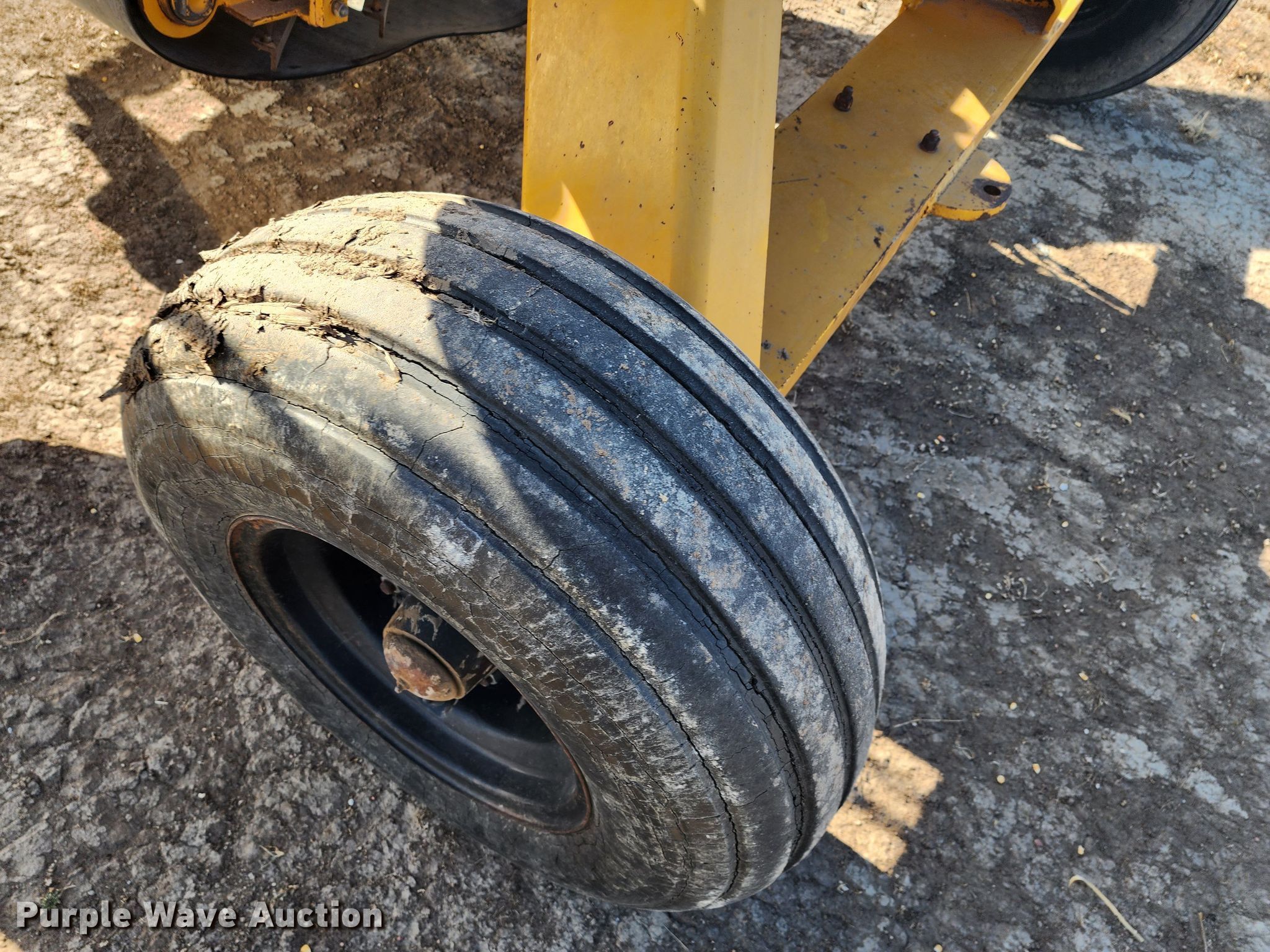 Malsam-terracer S terracer in Grainfield, KS | Item IL9080 sold ...