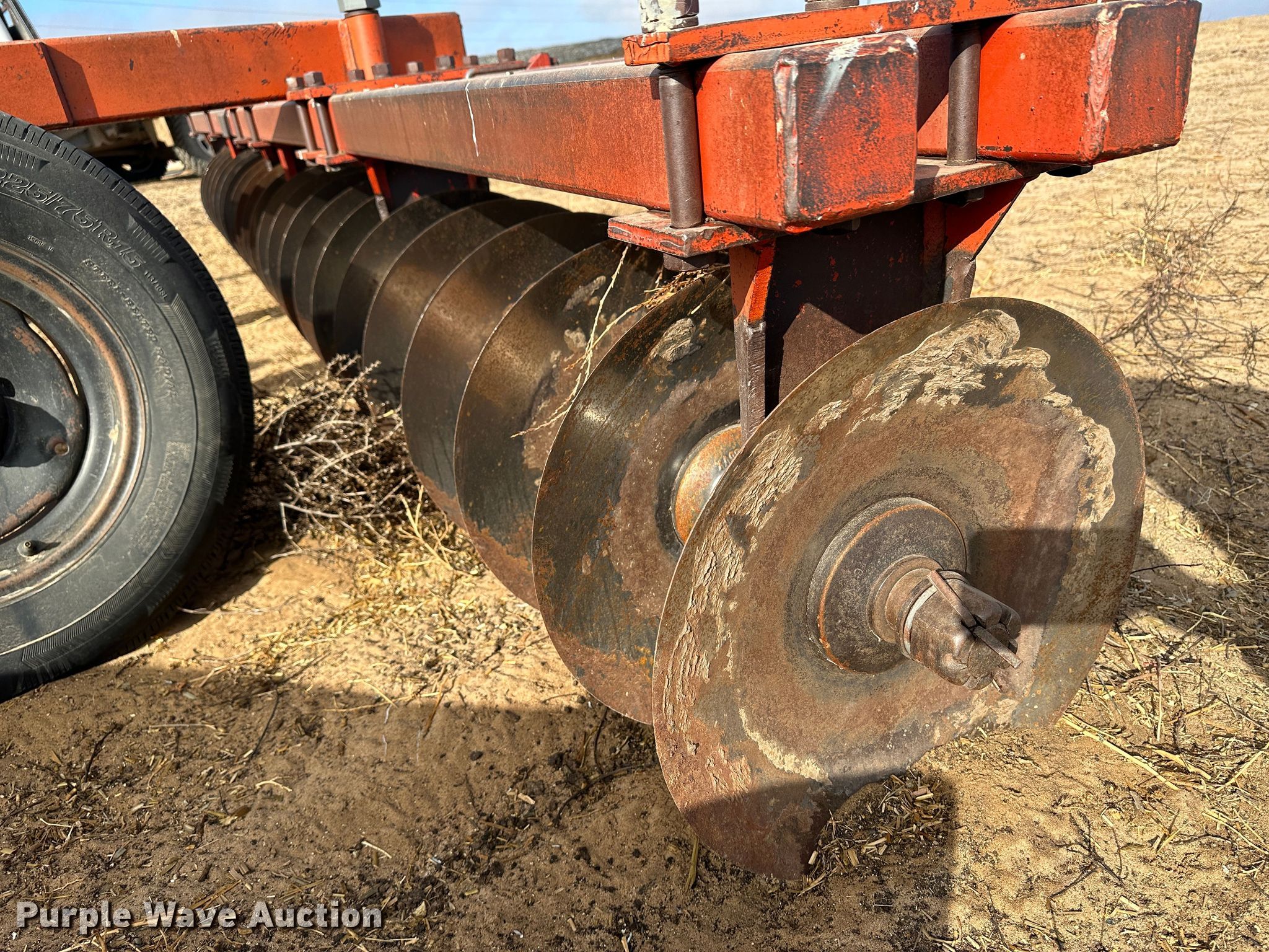 Miller off-set disk in Garden City, KS | Item JD9700 sold | Purple Wave