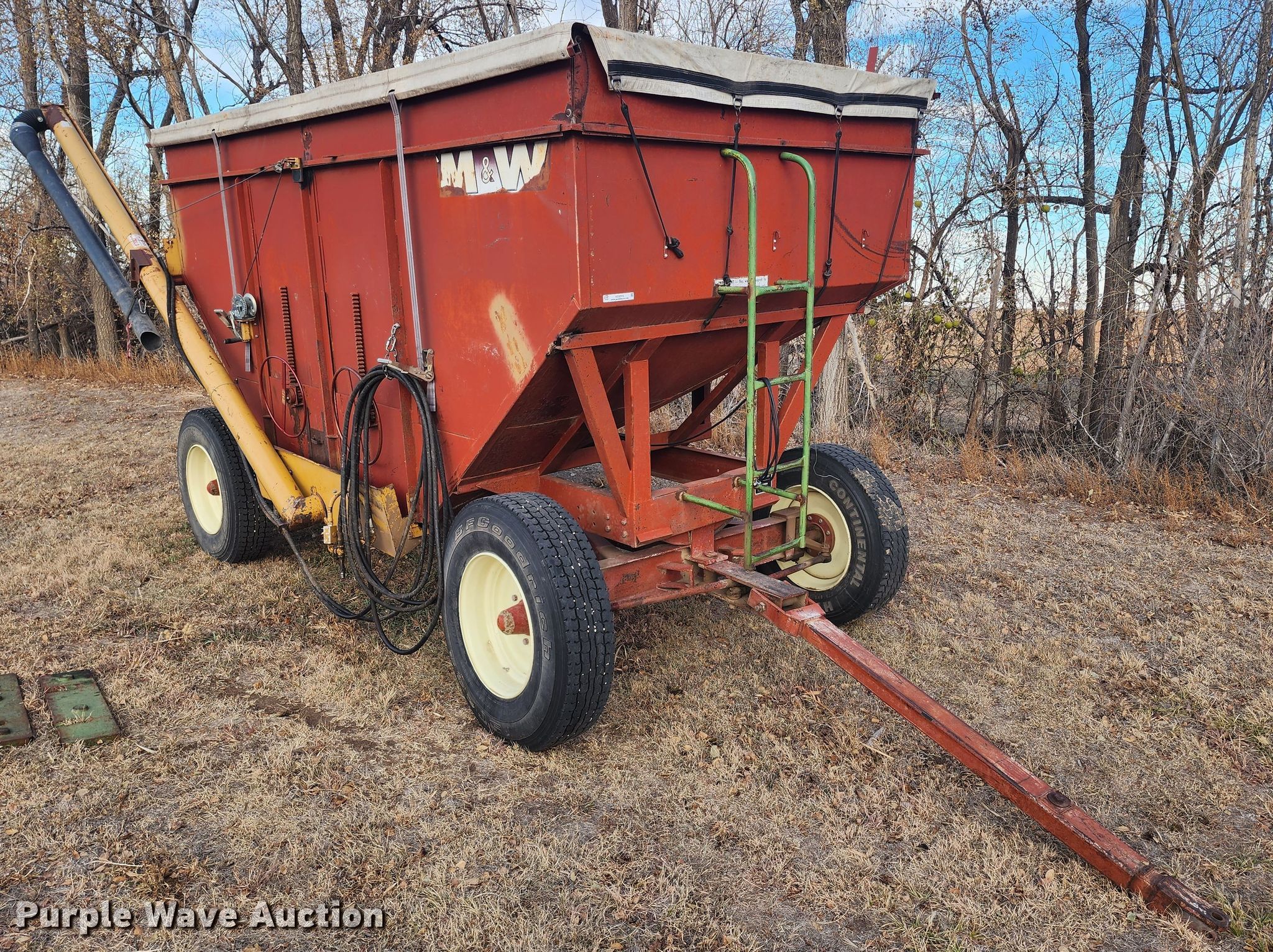 M&W gravity wagon in Albert, KS | Item KC9376 sold | Purple Wave