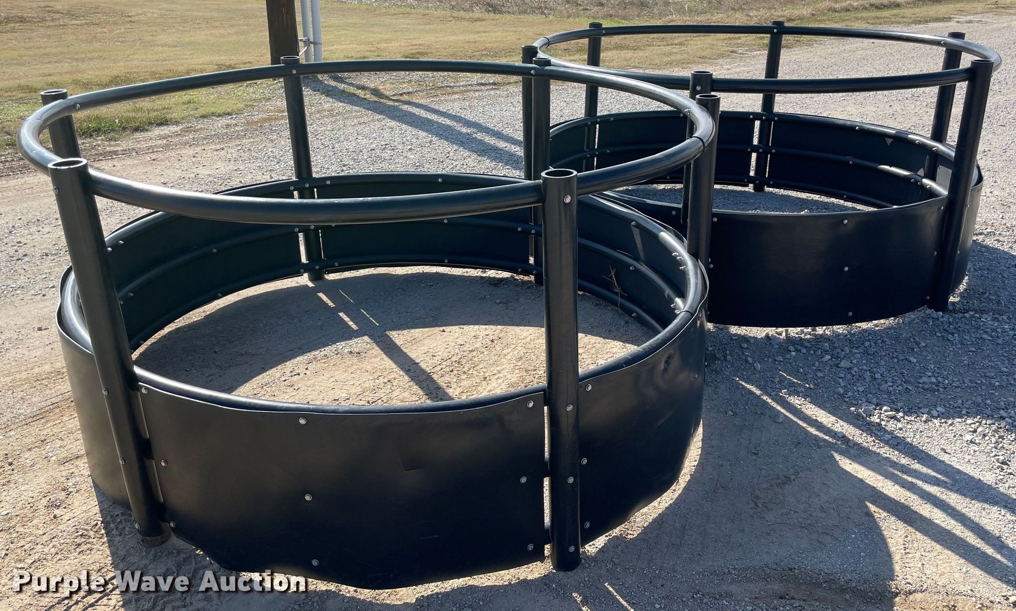 (2) hay bale feeders in Ardmore, OK | Item LP9069 sold | Purple Wave
