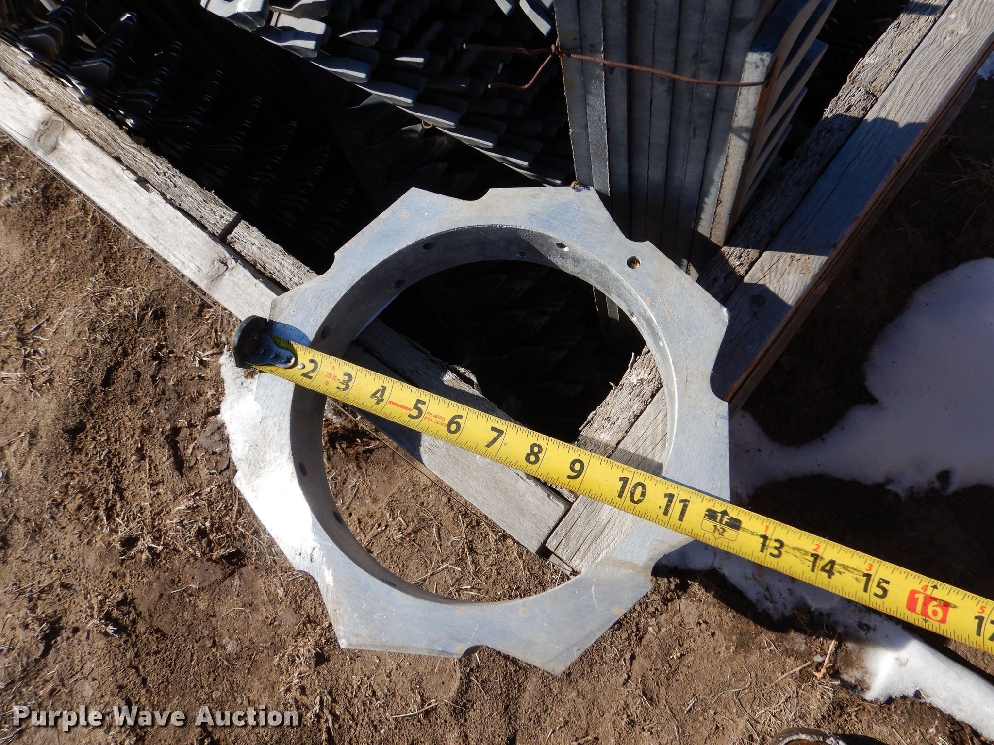 Shelbourne header parts in Sublette, KS | Item MT9874 sold | Purple Wave