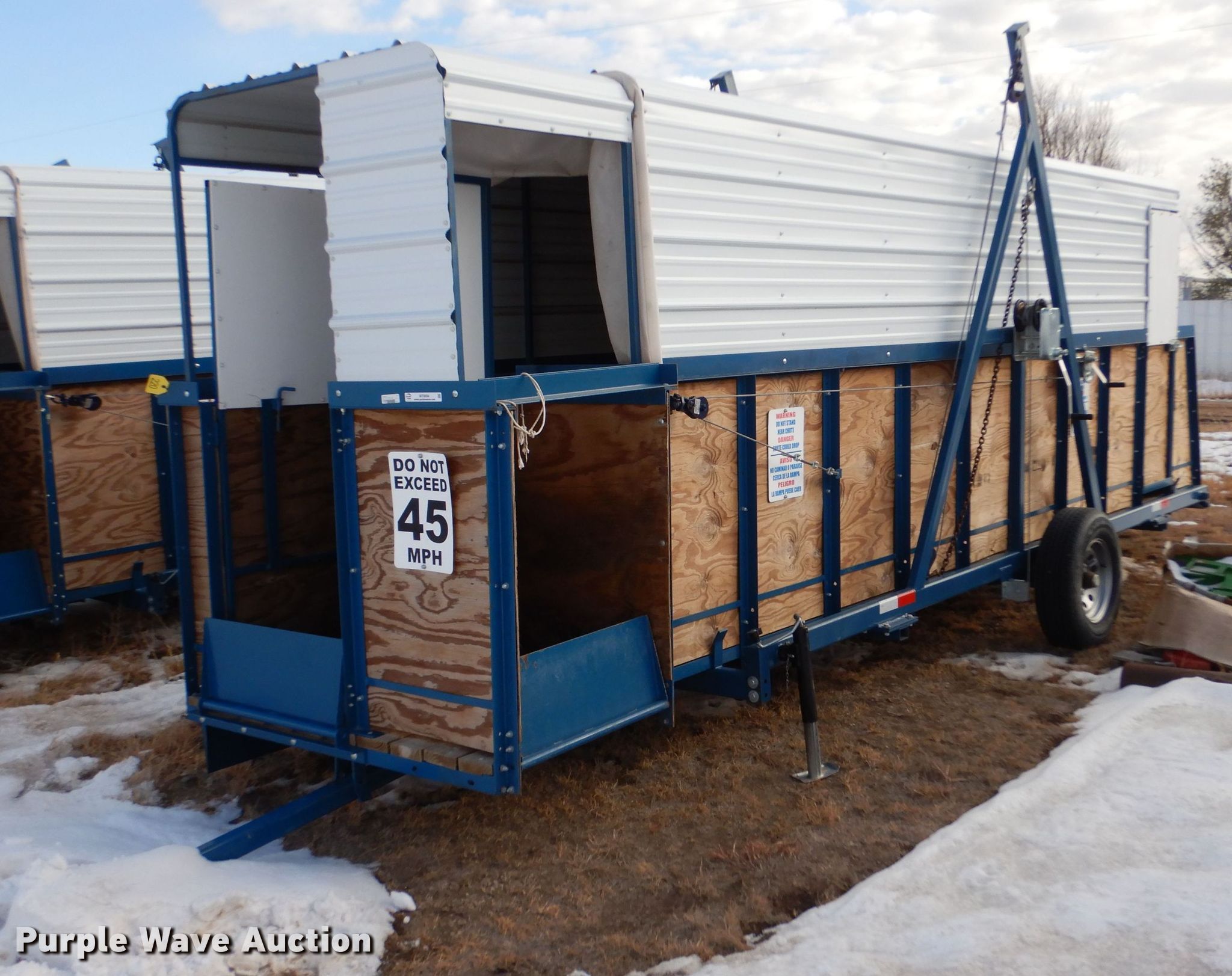 Hog loading chute trailer in Sublette, KS | Item MT9894 sold | Purple Wave