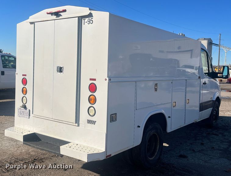 2007 Freightliner Sprinter 3500 utility van in Lawrence, KS | Item ...