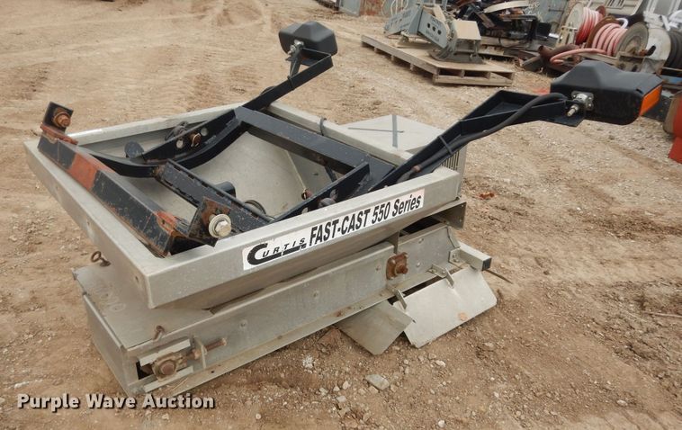 Curtis Fast-Cast 550 spreader in Wamego, KS | Item JR9065 sold | Purple ...