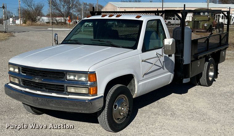 1997 Chevrolet C3500 flatbed pickup truck in Independence, KS | Item ...