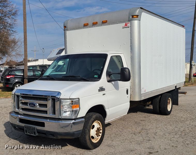 2011 Ford E350 Super Duty box truck in Grain Valley, MO | Item JW9867 ...