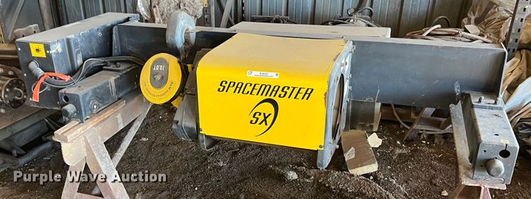 Spacemaster SX hoist in Pittsburg, KS | Item KJ9107 sold | Purple Wave