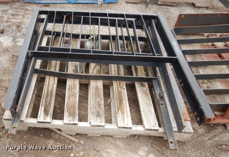 Approximately 51 load backrests in Lawrence, KS | Item LY9136 sold ...