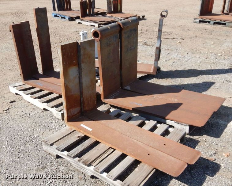 Approximately 9 forks in Lawrence, KS | Item LY9149 sold | Purple Wave