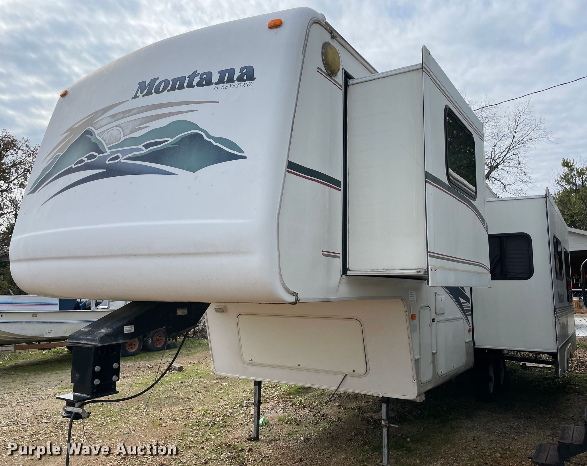 2000 Keystone Montana camper in Antlers, OK | Item DL0728 sold | Purple ...