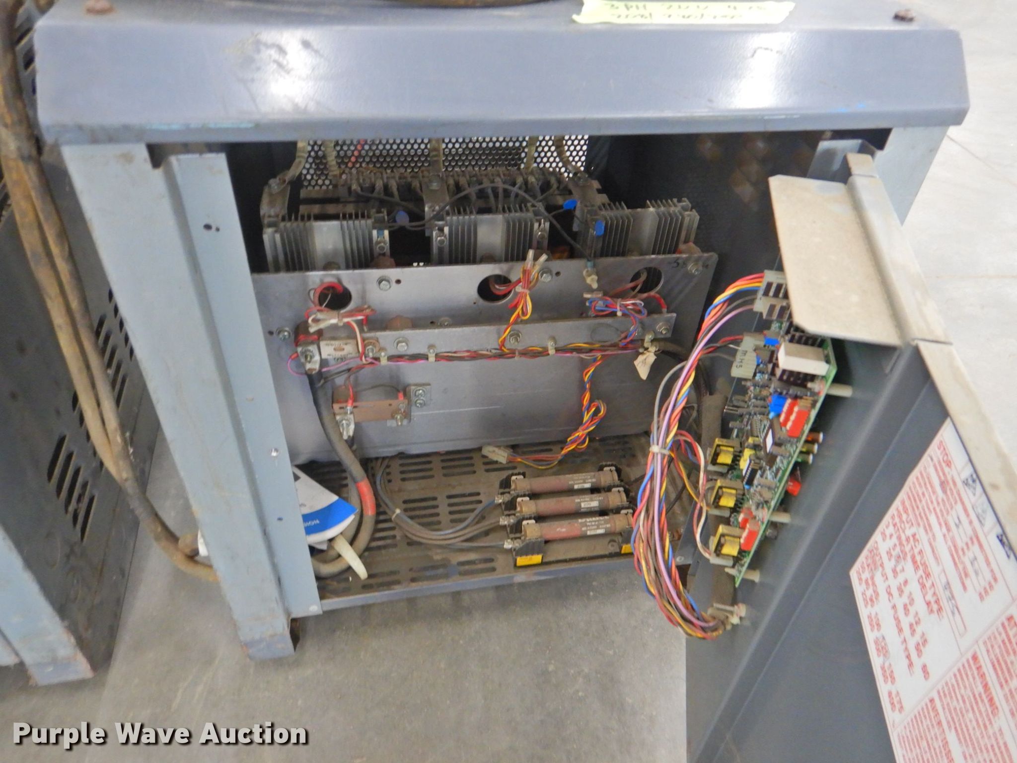 (4) GNB SCR100 24V forklift battery chargers in Lawrence, KS | Item ...
