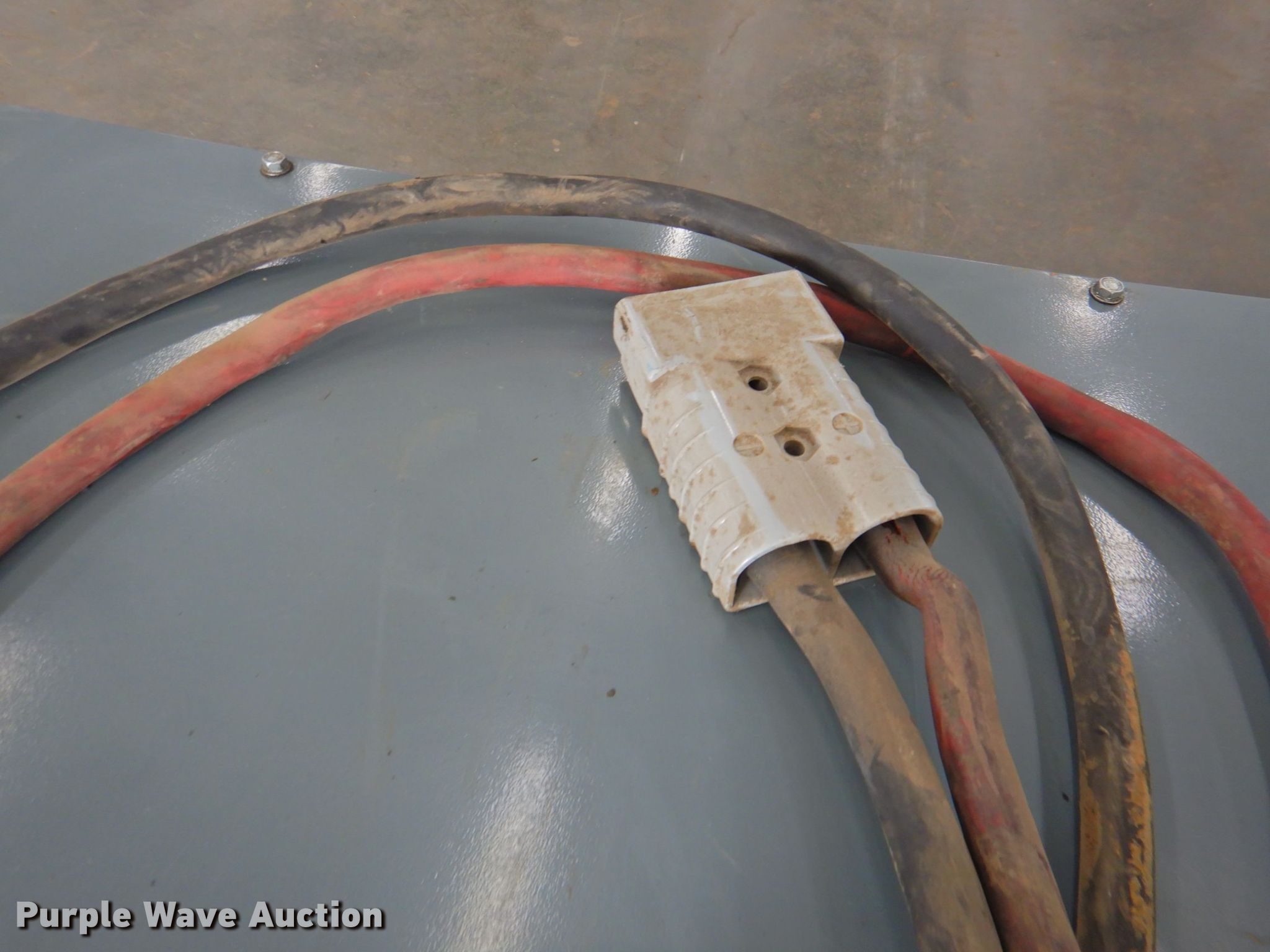 (6) Hobart Ultra Charger forklift battery chargers in Lawrence, KS ...