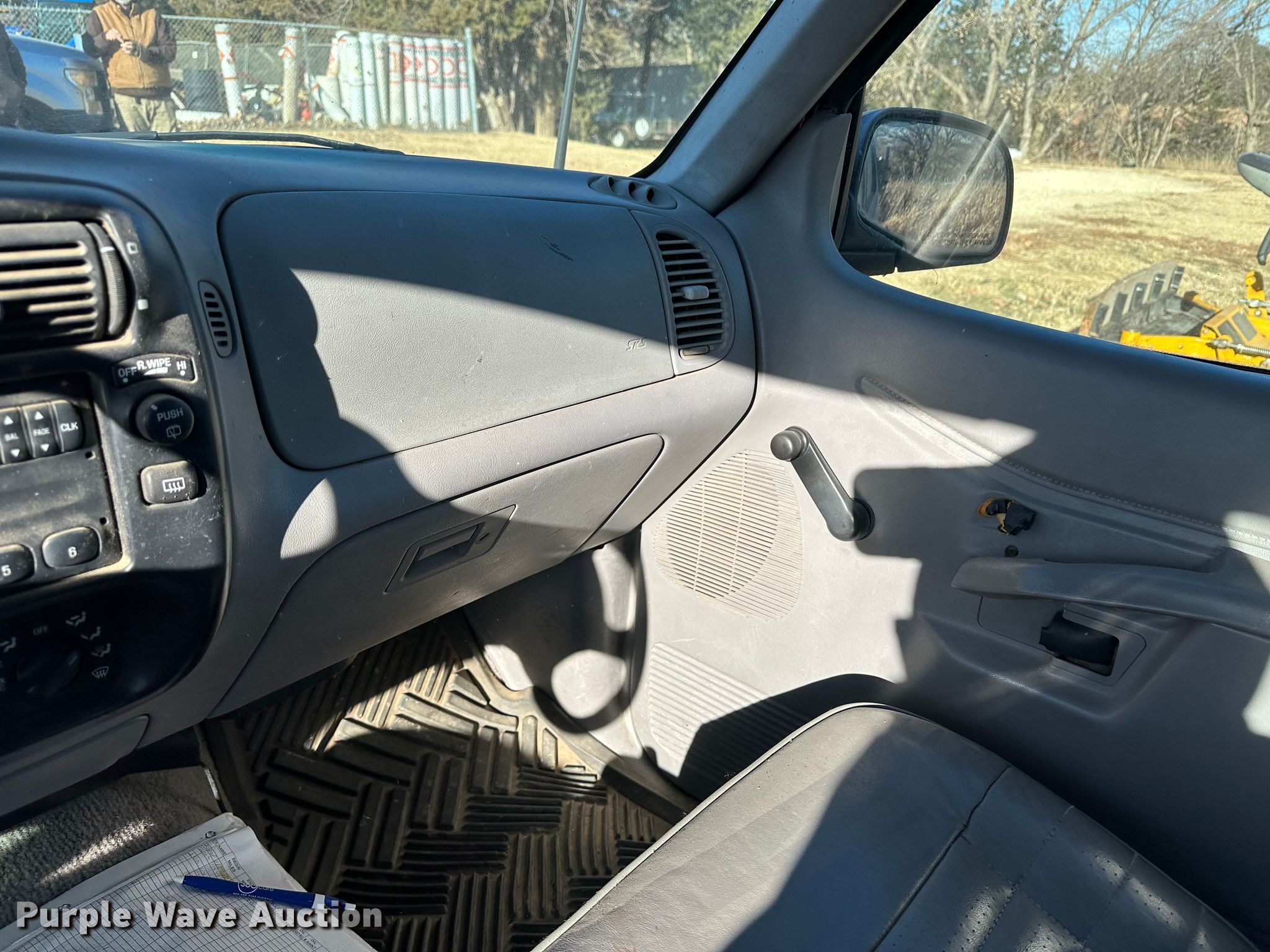1995 Ford Explorer SUV in Webber, KS | Item JD9751 sold | Purple Wave