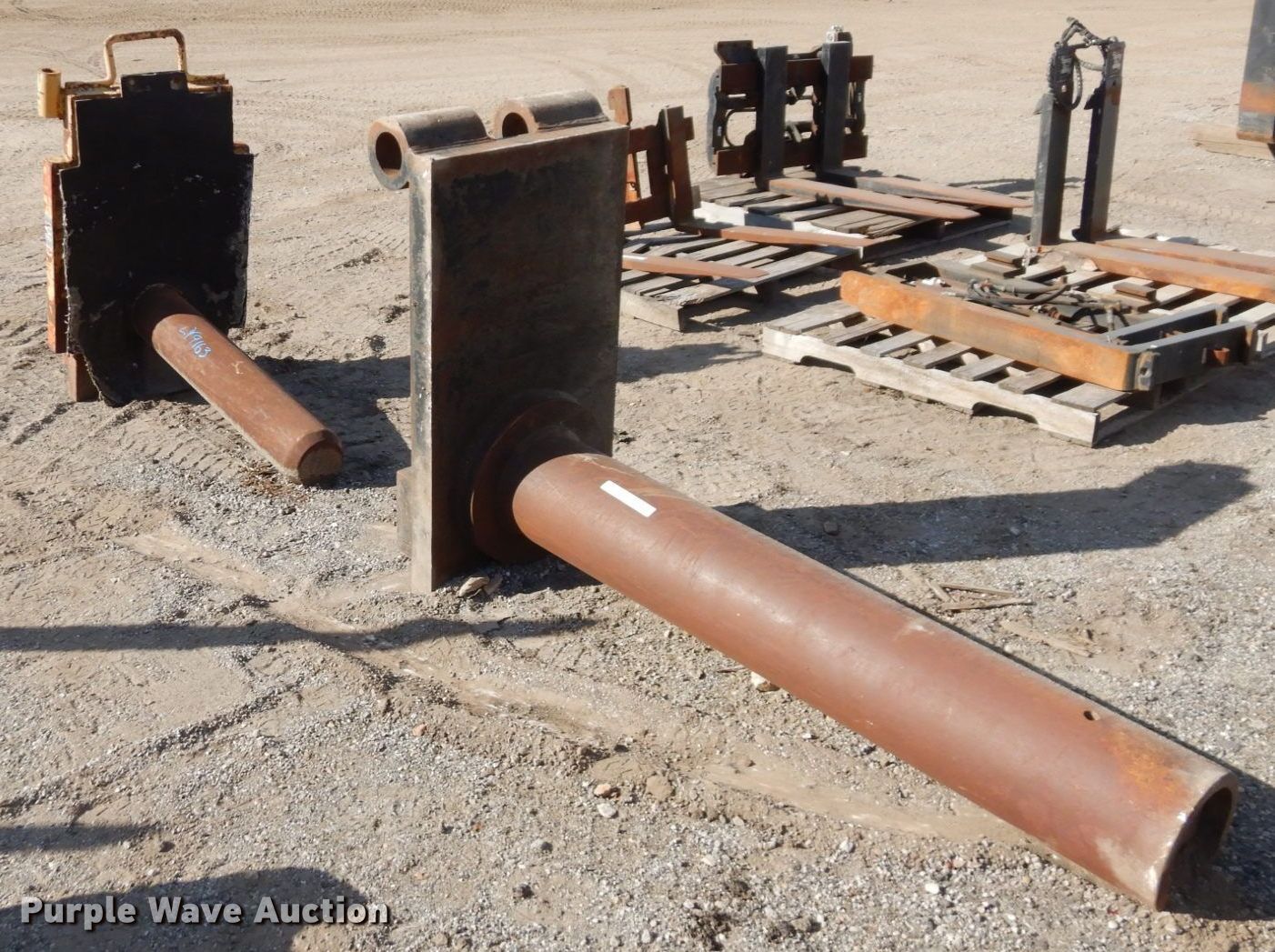 (2) coil rams in Lawrence, KS | Item LY9163 sold | Purple Wave