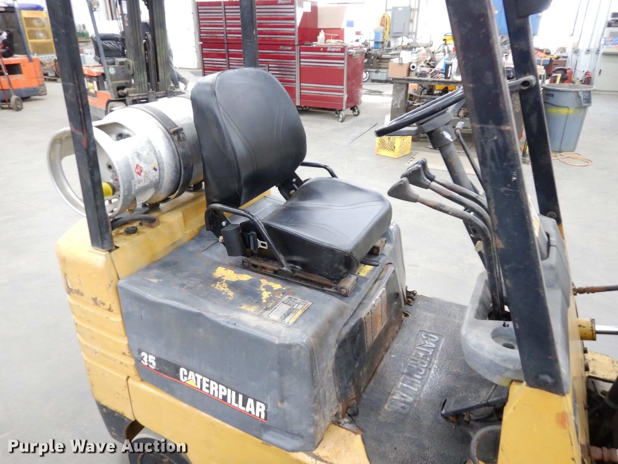 Caterpillar GC18 forklift in Lawrence, KS | Item LY9241 sold | Purple Wave