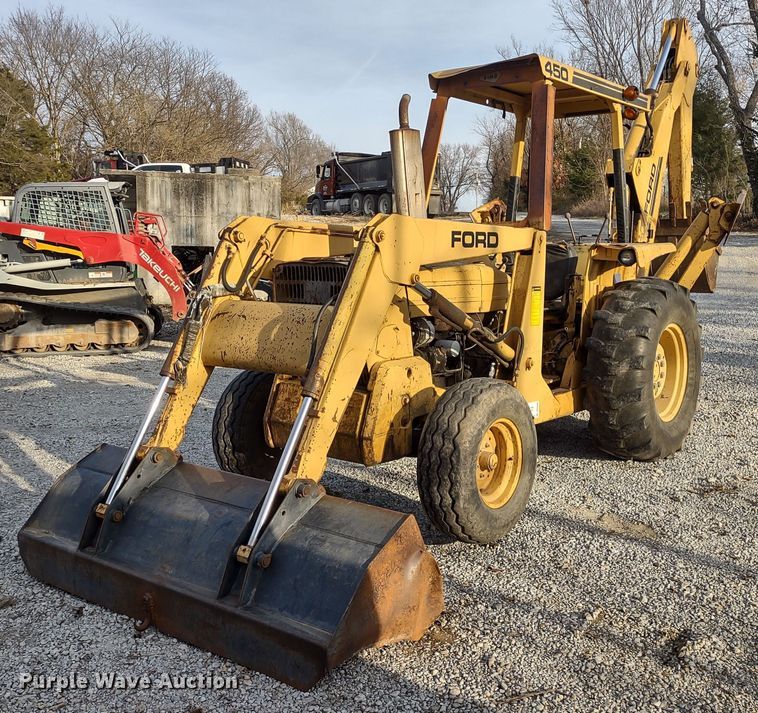 Ford 450 backhoe in De Soto, KS | Item DR8080 sold | Purple Wave
