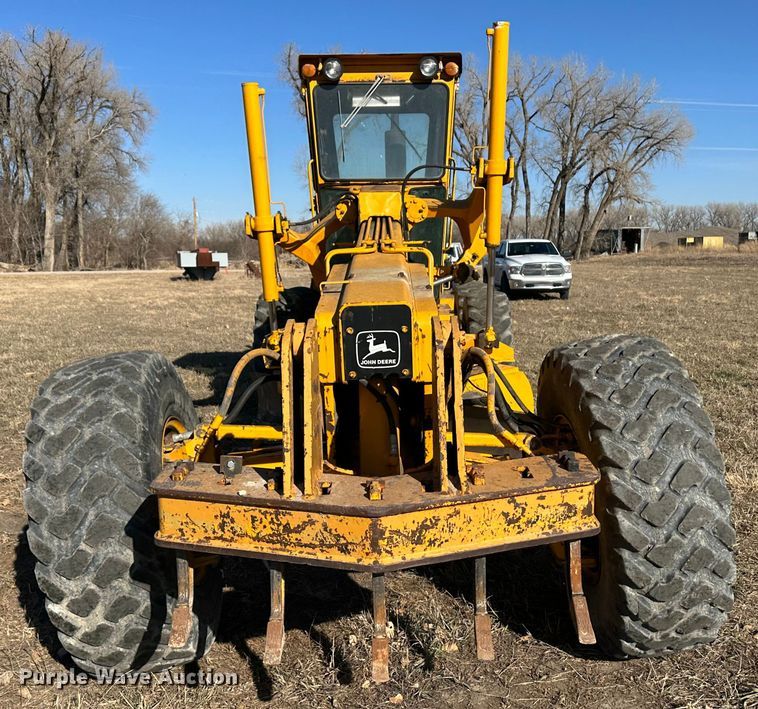 John Deere 772A motor grader in Scandia, KS | Item JD9746 sold | Purple ...