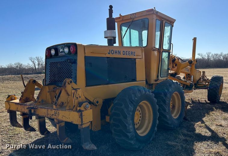 John Deere 772A motor grader in Scandia, KS | Item JD9746 sold | Purple ...