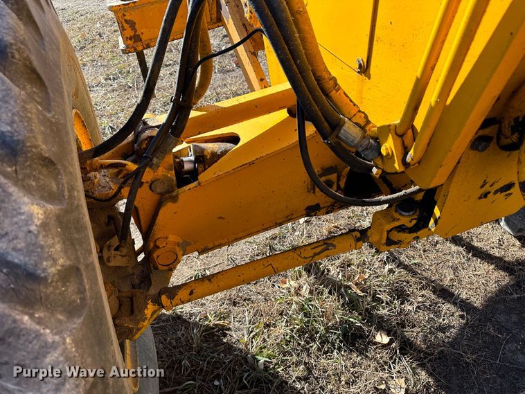 John Deere 772A motor grader in Scandia, KS | Item JD9746 sold | Purple ...