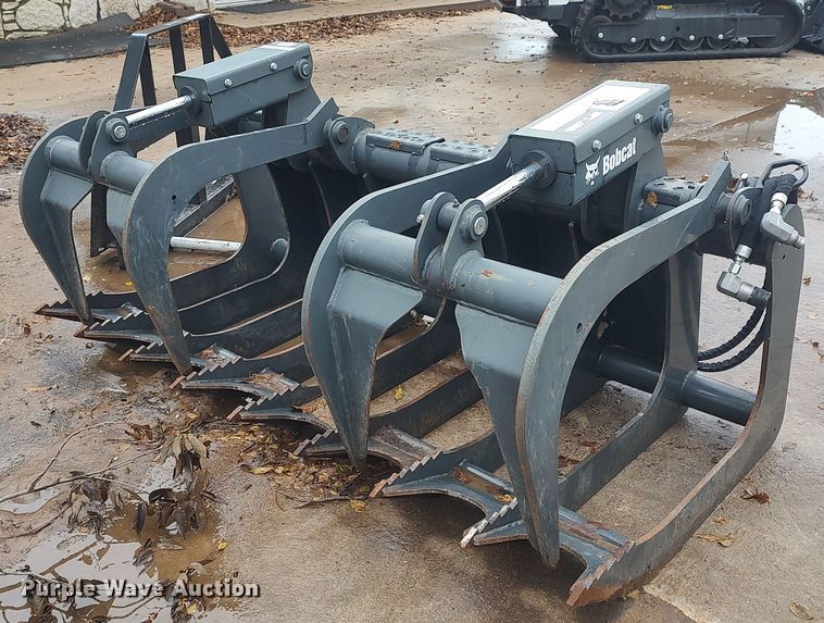 2021 Bobcat skid steer grapple bucket in Ponca City, OK | Item MM9861 ...